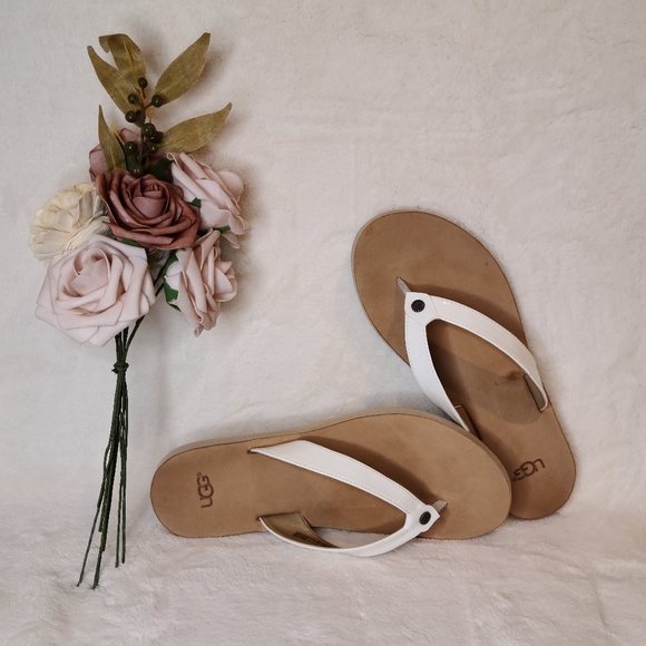UGG | Shoes | Ugg Flip Flops | Poshmark